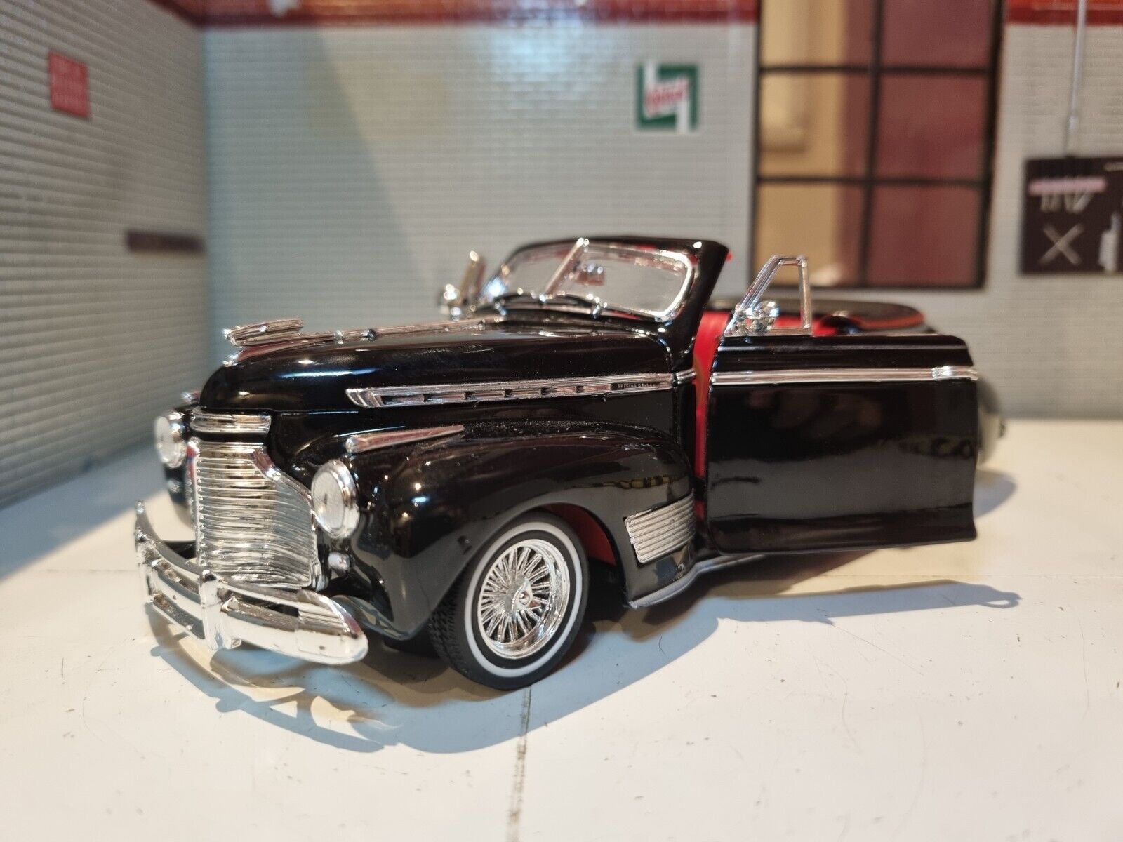 Chevrolet 1941 Special Deluxe Cabrio 22411 Welly 1:24 – Emberton Imperial