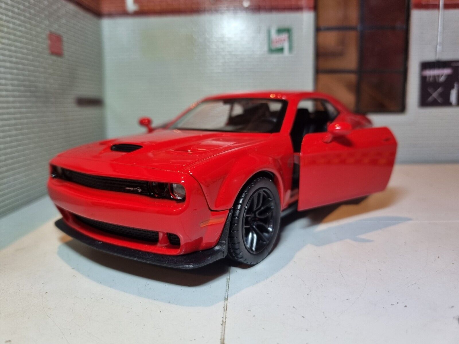 Hobby Pre-built & Diecast Models Otorax2018 Dodge Challenger Srt ...