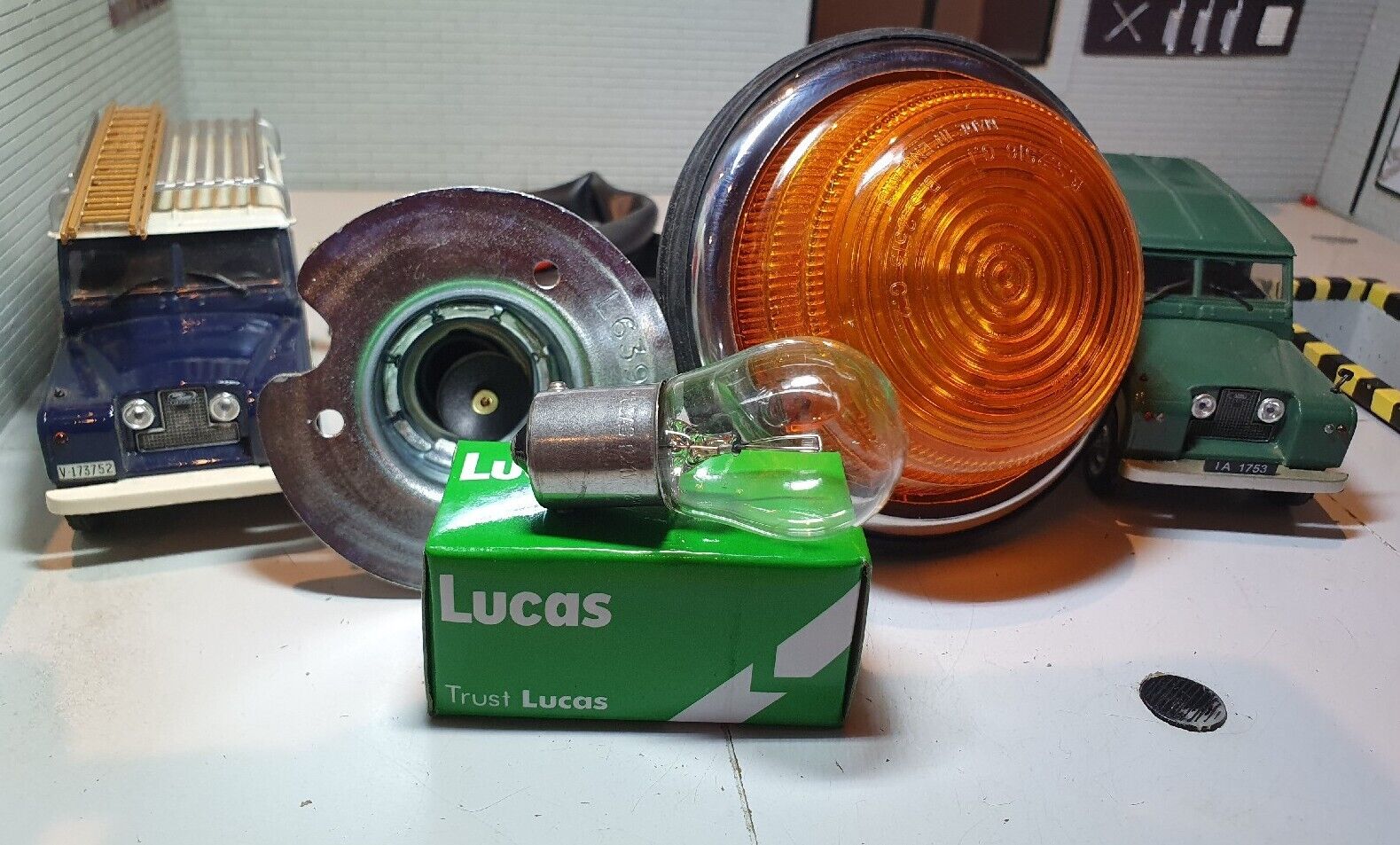 Sparto Type Indicator Light Complete Unit 500838 500412 – Emberton Imperial