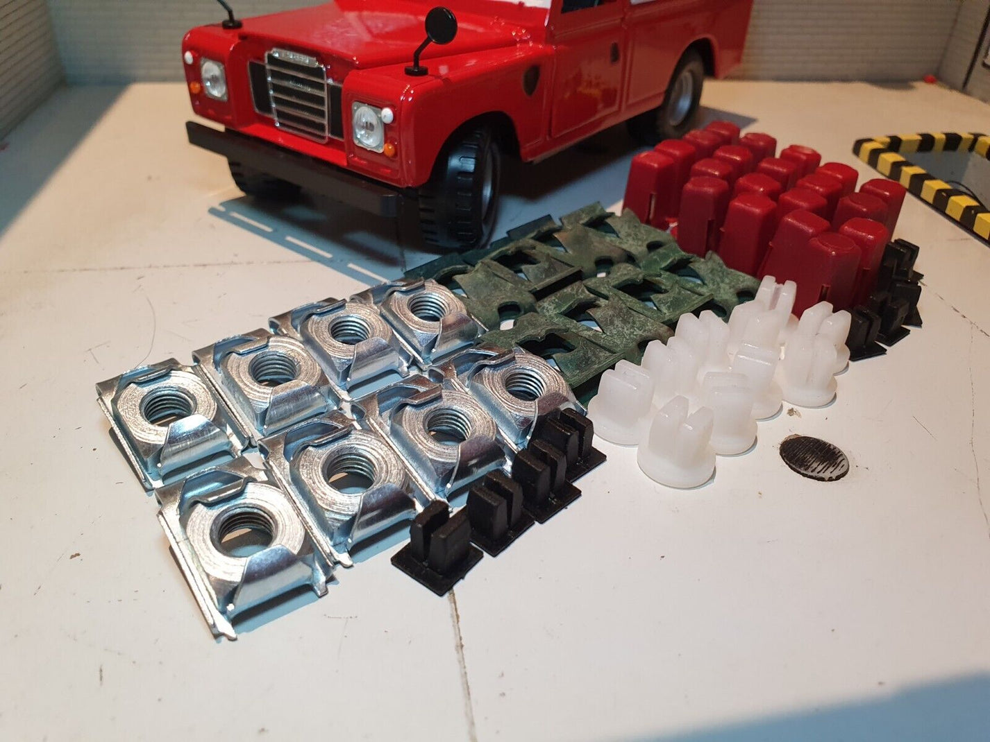 Land Rover Series 3 Bulkhead Fixings Set – Emberton Imperial