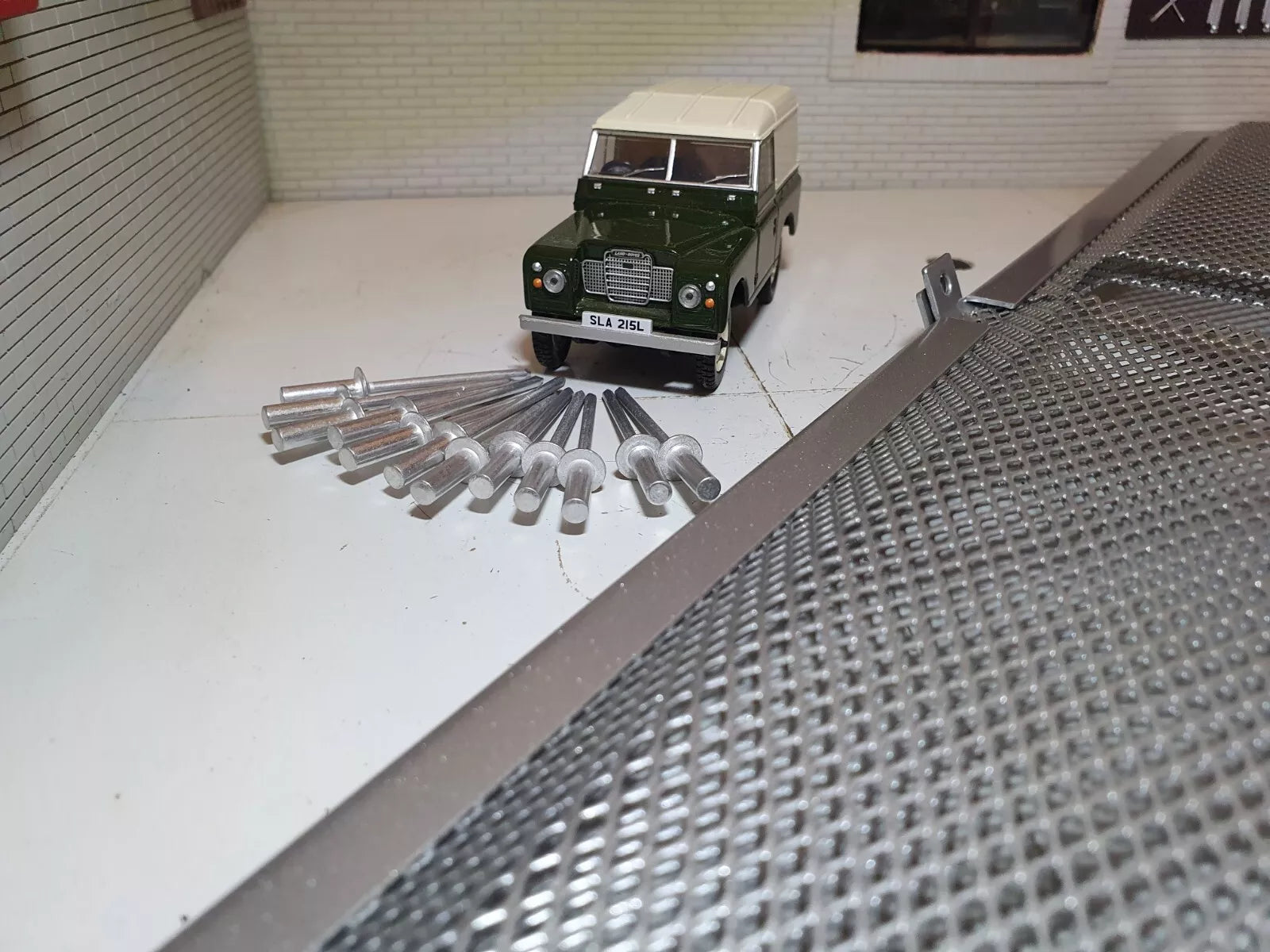 Land Rover Series 2a, 3 & Defender Bulkhead Vent Fly Screens 395185 ...