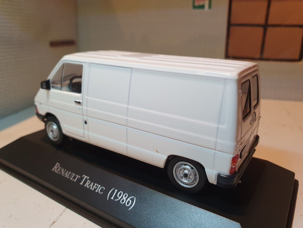 Renault 1986 Trafic Van Ex Magazine 1:43 – Emberton Imperial