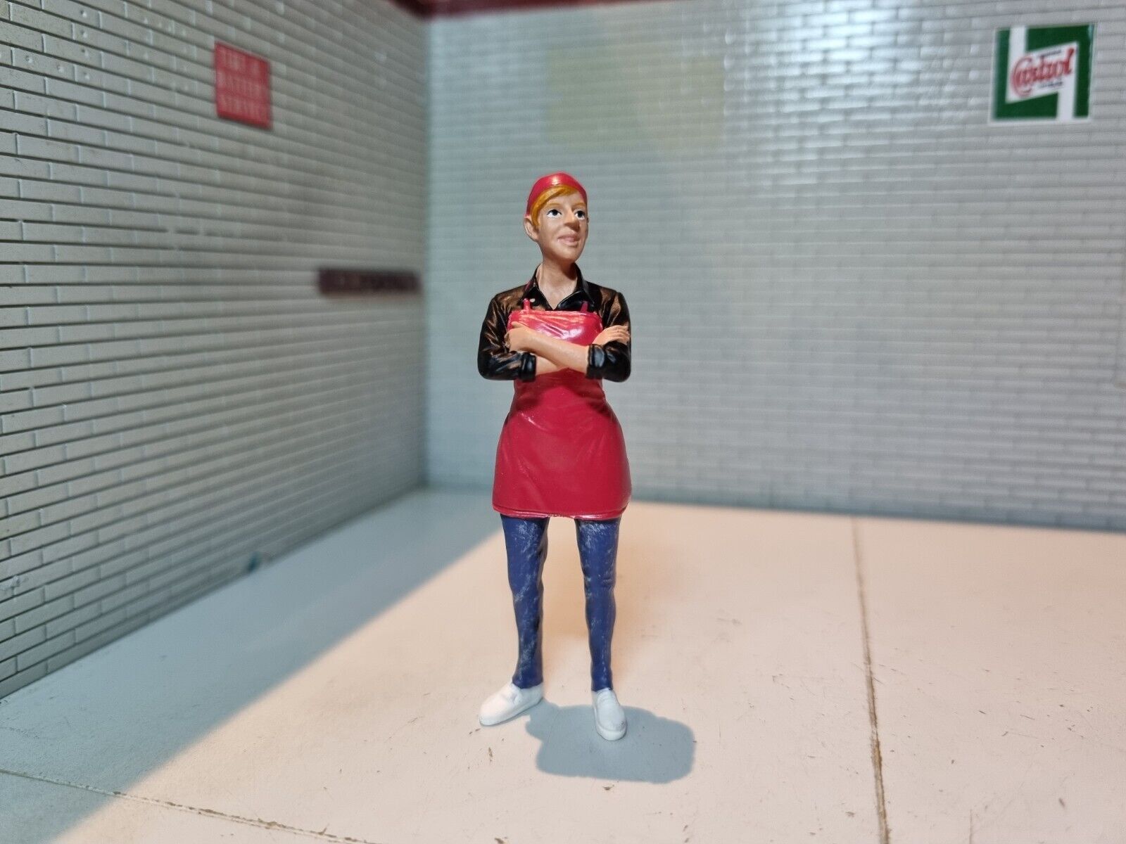 Food Truck Chef "Gloria" AD-38442 American Diorama 1:24 – Emberton Imperial