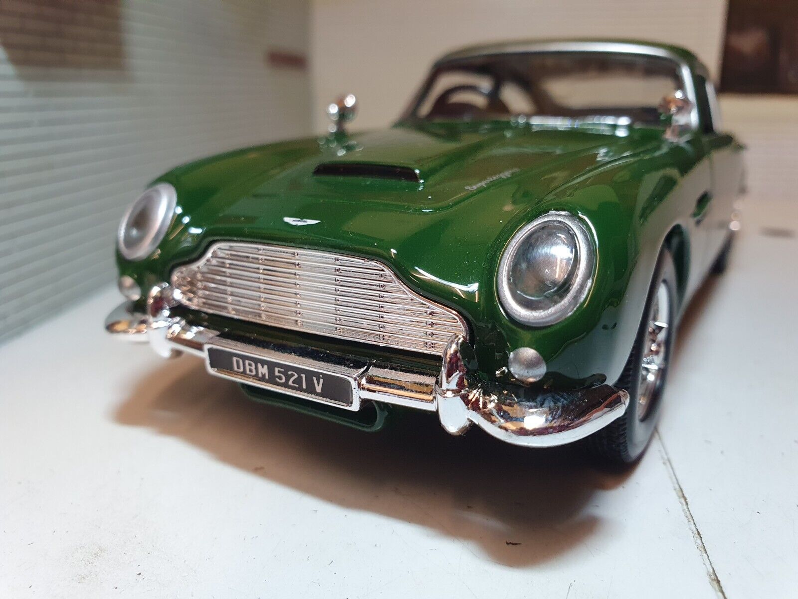 Aston Martin 1963 DB5 Motormax 1:24 – Emberton Imperial