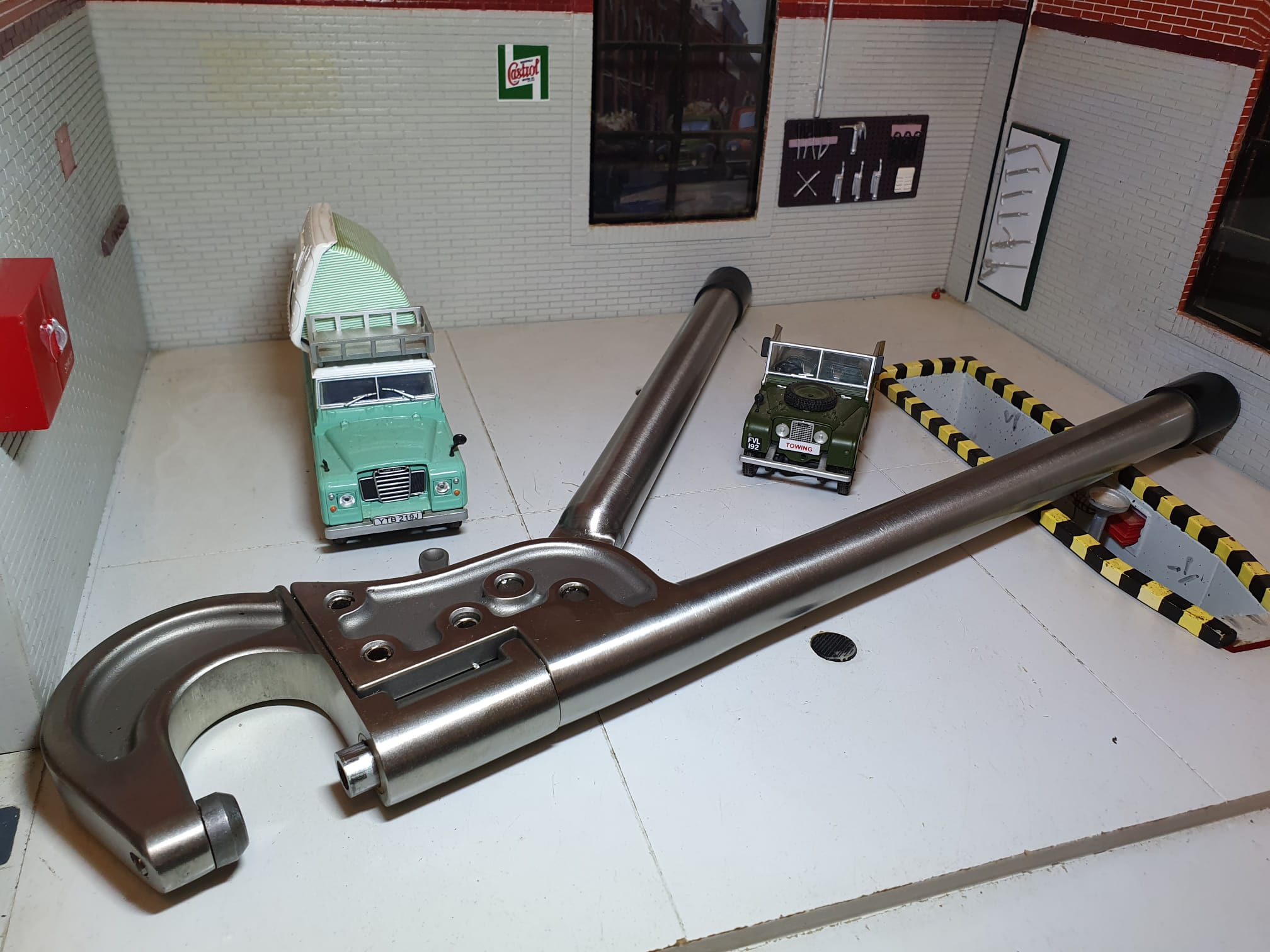 Rivet Squeezer Tool – Emberton Imperial