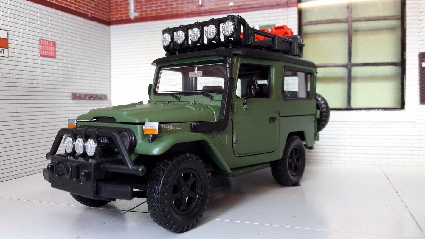 Toyota Land Cruiser FJ40 Expedition 79137GRN Motormax 1:24 – Emberton ...